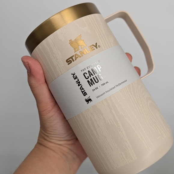 Stanley | Kitchen | New Stanley Stay Hot Camp Coffee Mug Coffee Cup 24 ...